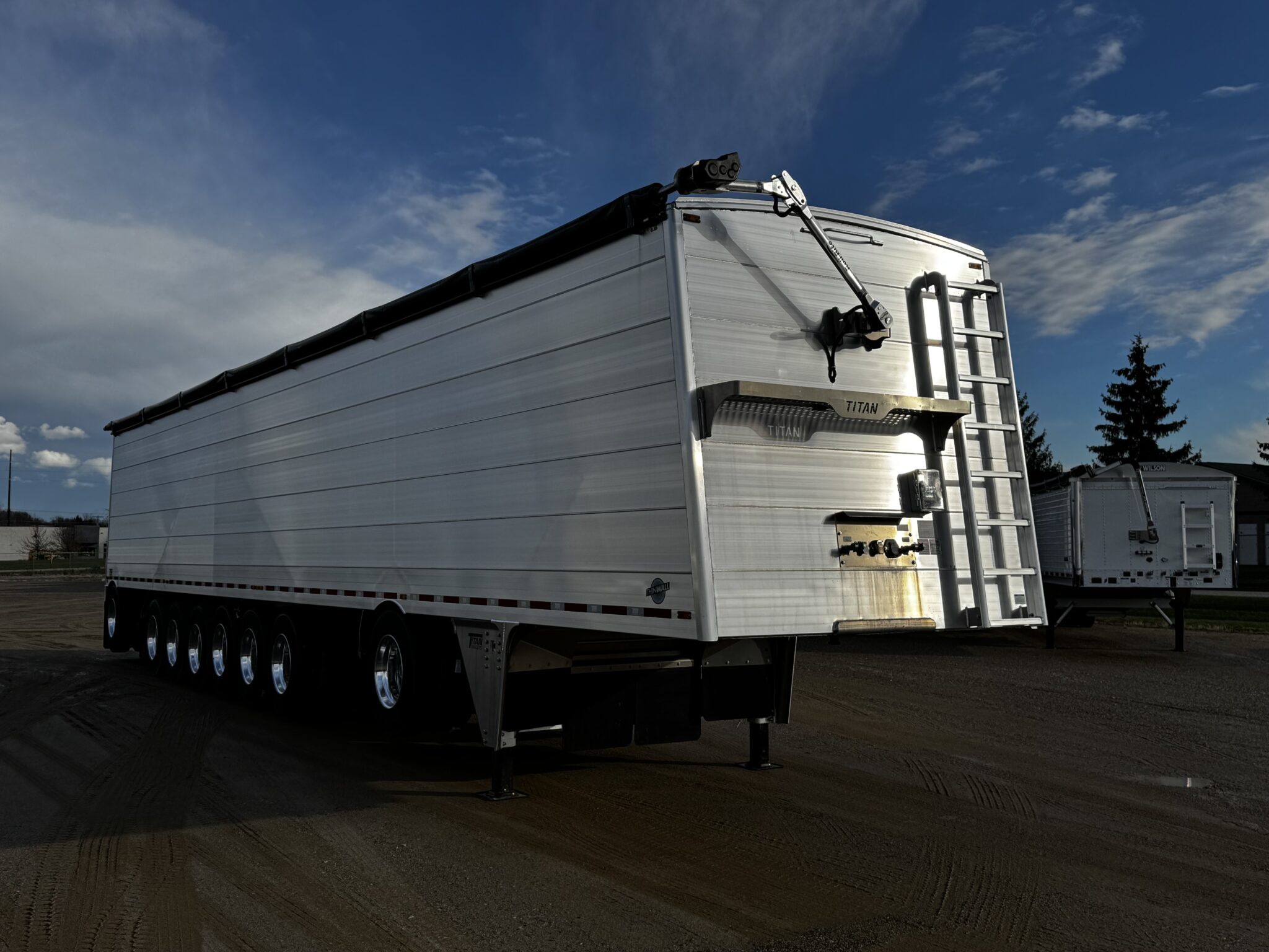2026 Titan Hopper | 8-Axle | 53' | Royal Truck & Utility Trailer