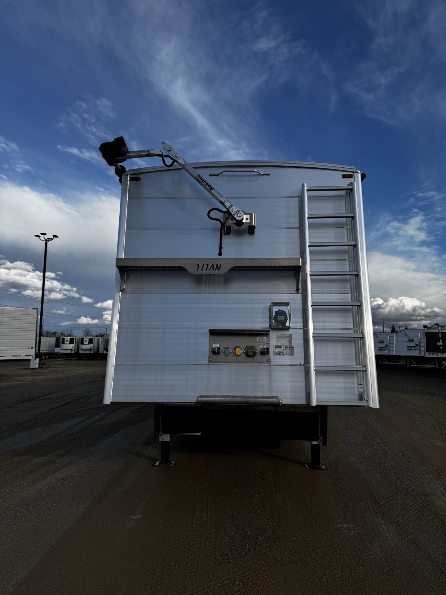 2026 Titan Hopper | 8-Axle | 53' | Royal Truck & Utility Trailer