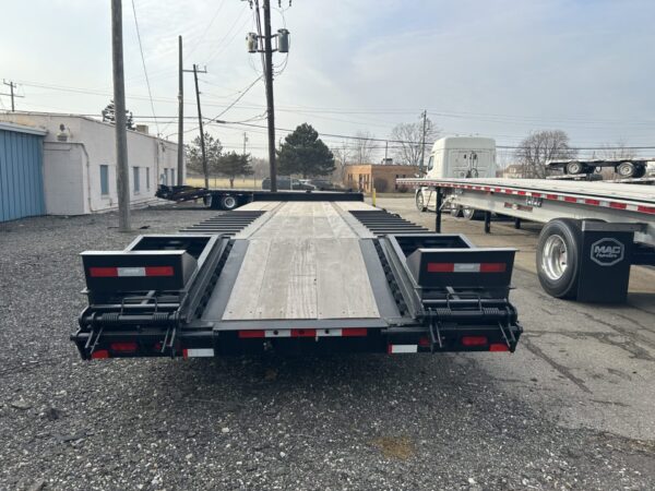Pitts Trailers Dealership | Royal Truck & Utility Trailer
