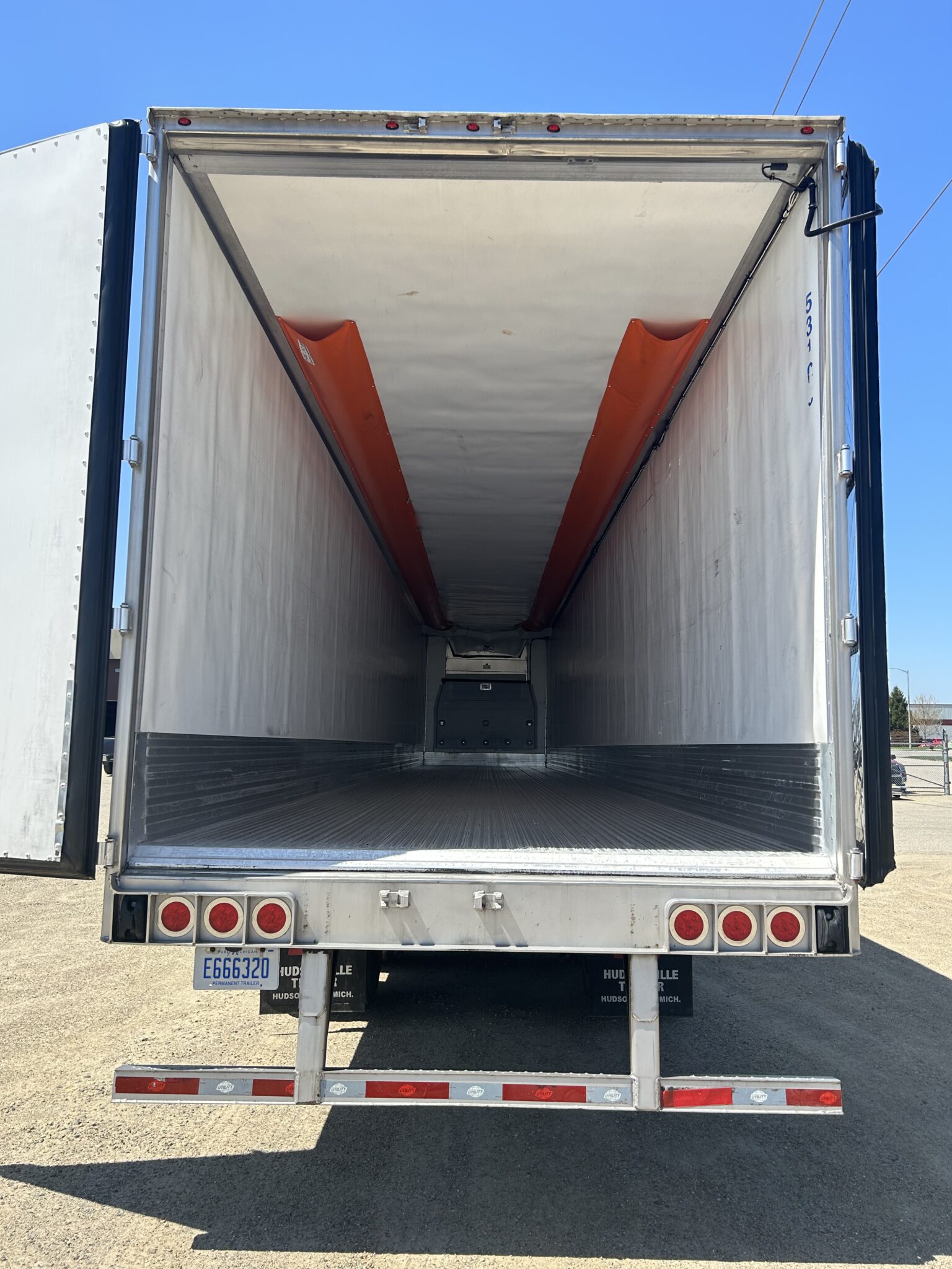 Dry Van Trailers | Royal Truck & Utility Trailer