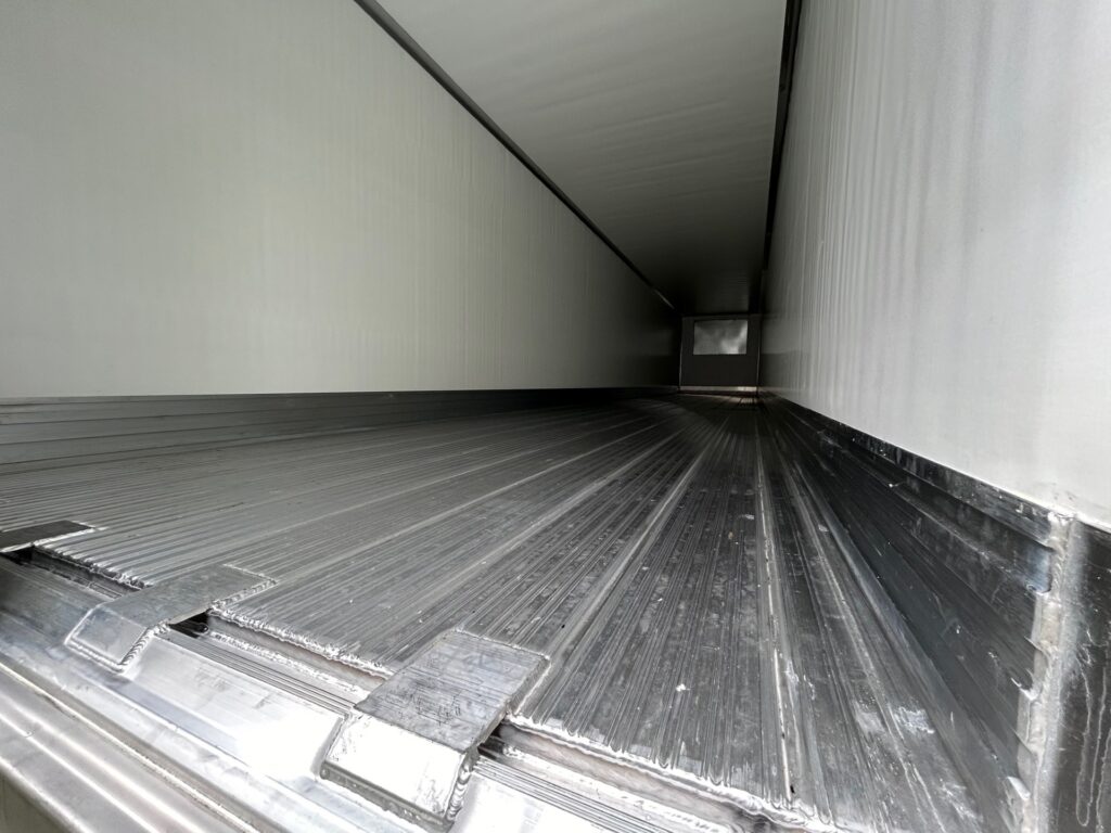 2025 Utility Reefer | Royal STANDARD | Flat Floor | Royal Truck ...