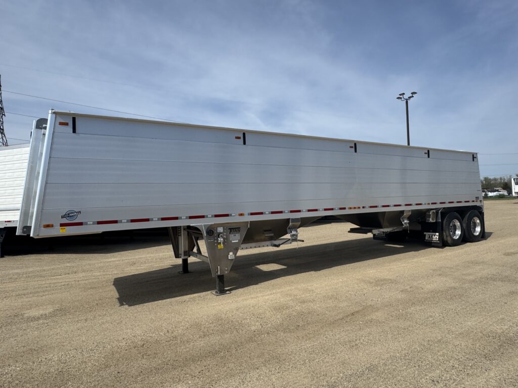 2025 Titan Hopper | Tandem | 40' | Royal Truck & Utility Trailer